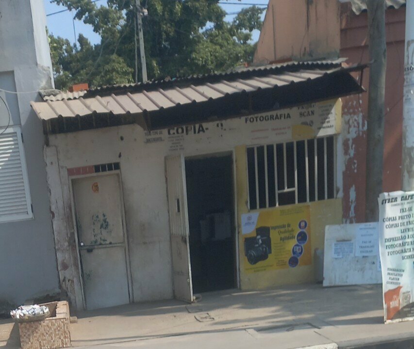 i̇nternet kafeler Cyber cafe, Loanda, foto