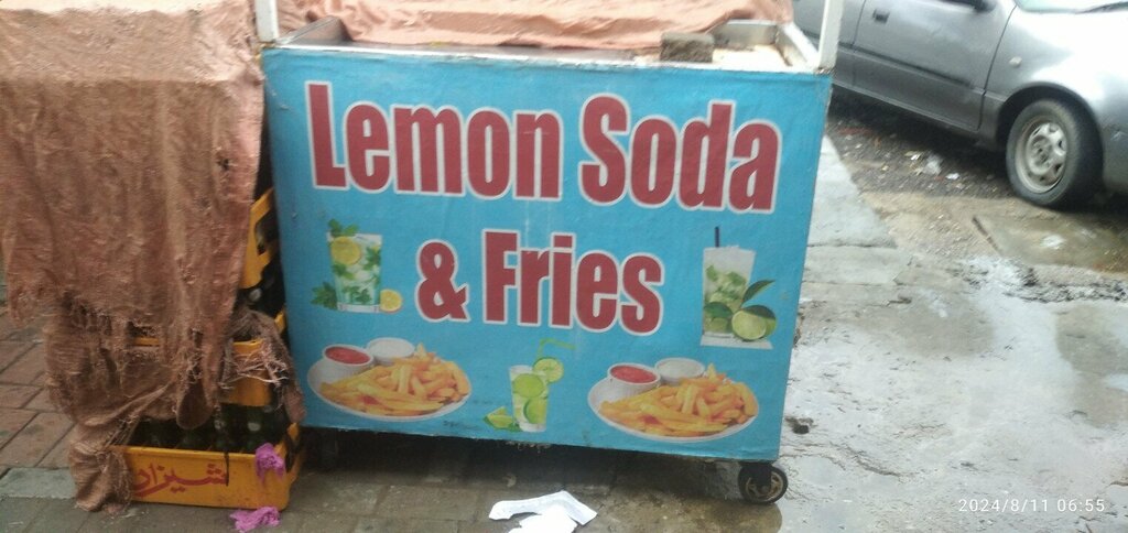 Alkolsüz içecekler Lemon Soda and Fries, Islamabad, foto