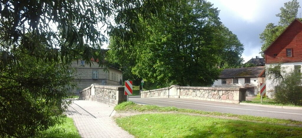 Turistik yerler Akmens tilts, Aizpute, foto