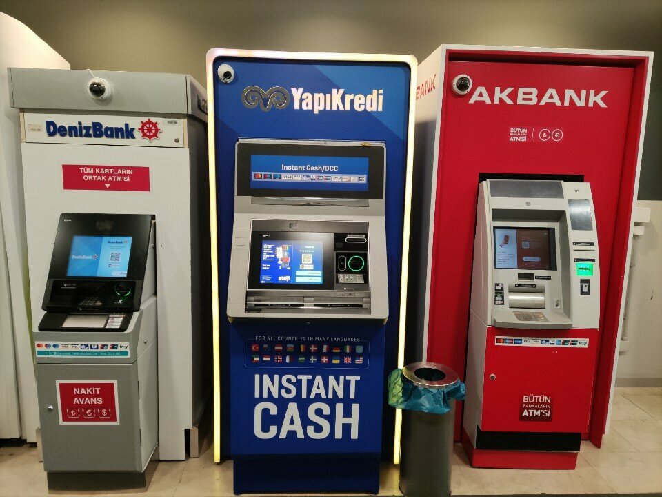 ATM'ler Yapı Kredi, İstanbul, foto