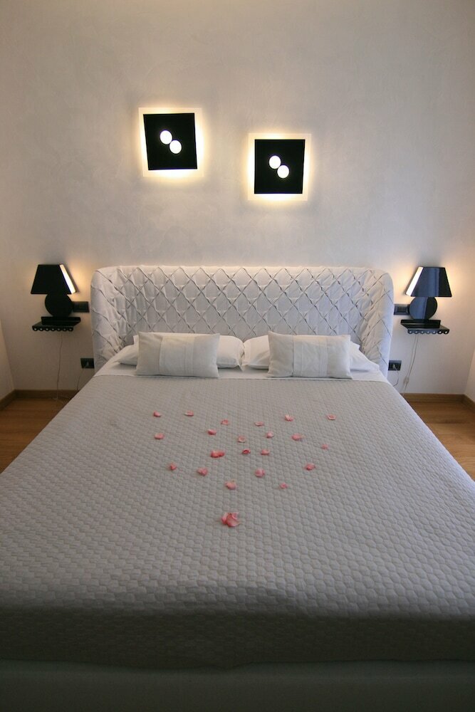 Otel Experience Design Bed & Show, Milano, foto