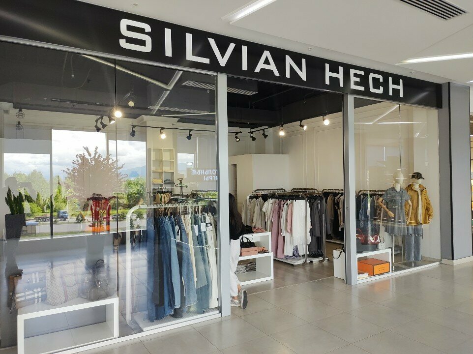 Giyim mağazası Silvian Hech, Vladikavkaz, foto