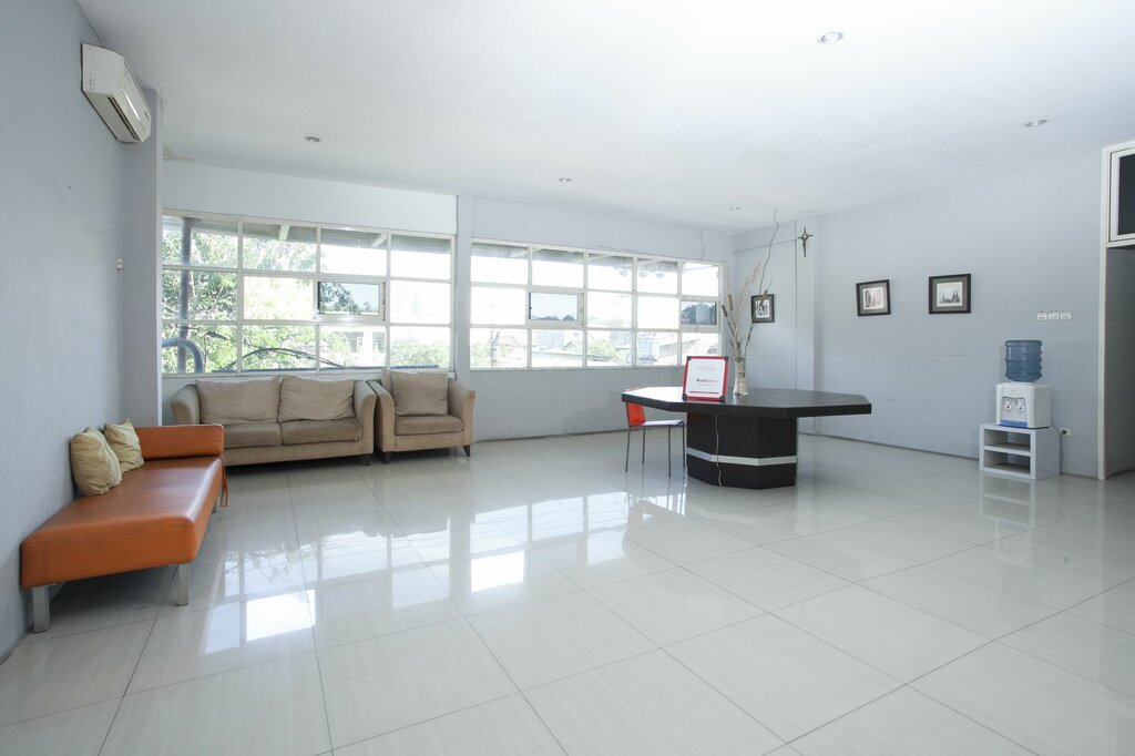 Otel Oranje Gasthuis Siwalankerto, Surabaya, foto