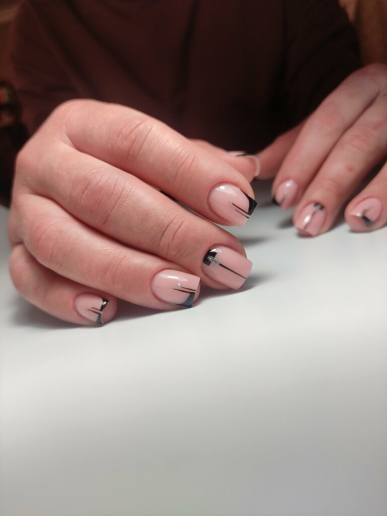 Manikür-pedikür Маникюр и педикюр, Adıge Cumhuriyeti, foto