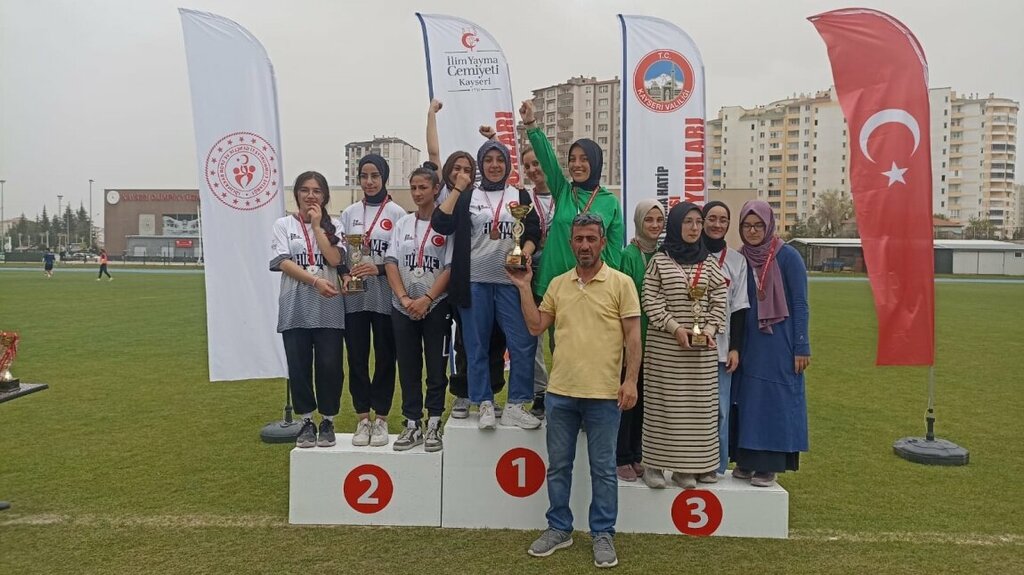 Lise Avukat Ahmet Ulucan Kız Anadolu İmam Hatip Lisesi, Kayseri, foto