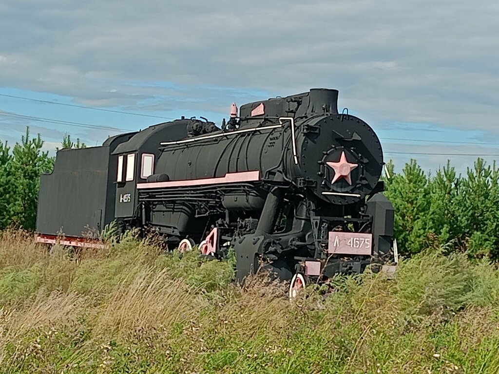 Turistik yerler Паровоз 1954 года, Altayski krayı, foto