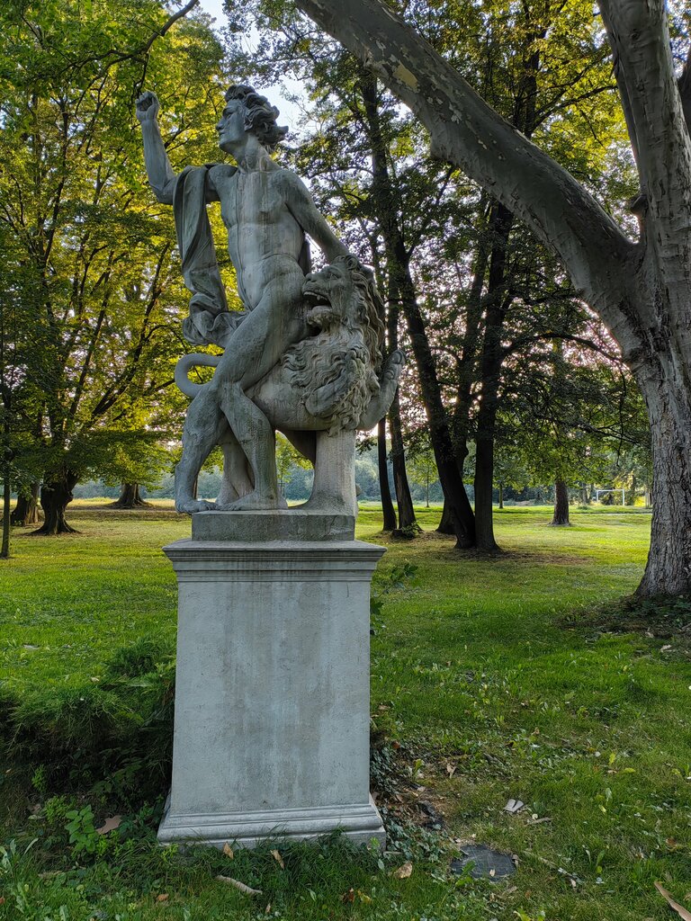 Park, sokak heykeli Socha Herkula, Moravya‑Silezya Bölgesi, foto