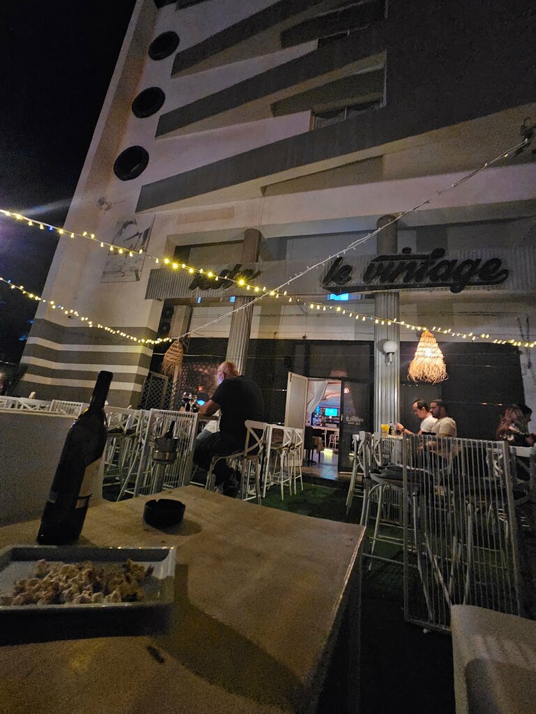 Kafe New Vintage Resto - Lounge, Sousse, foto