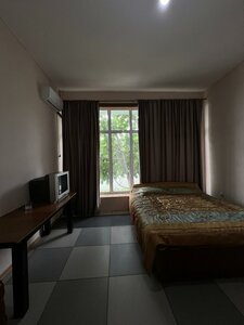Эрлан (Kazbekov Avenue No:12А, Makhachkala), otel  Makhachkala'dan