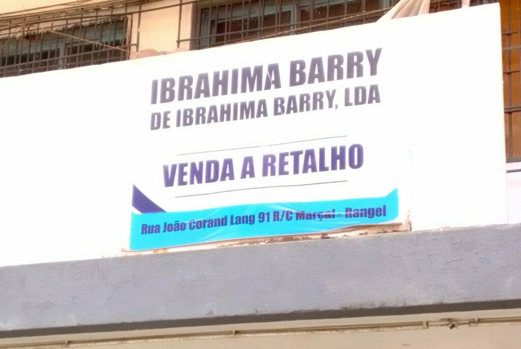 Yönetim ofisi Ibrahima Barry, Loanda, foto