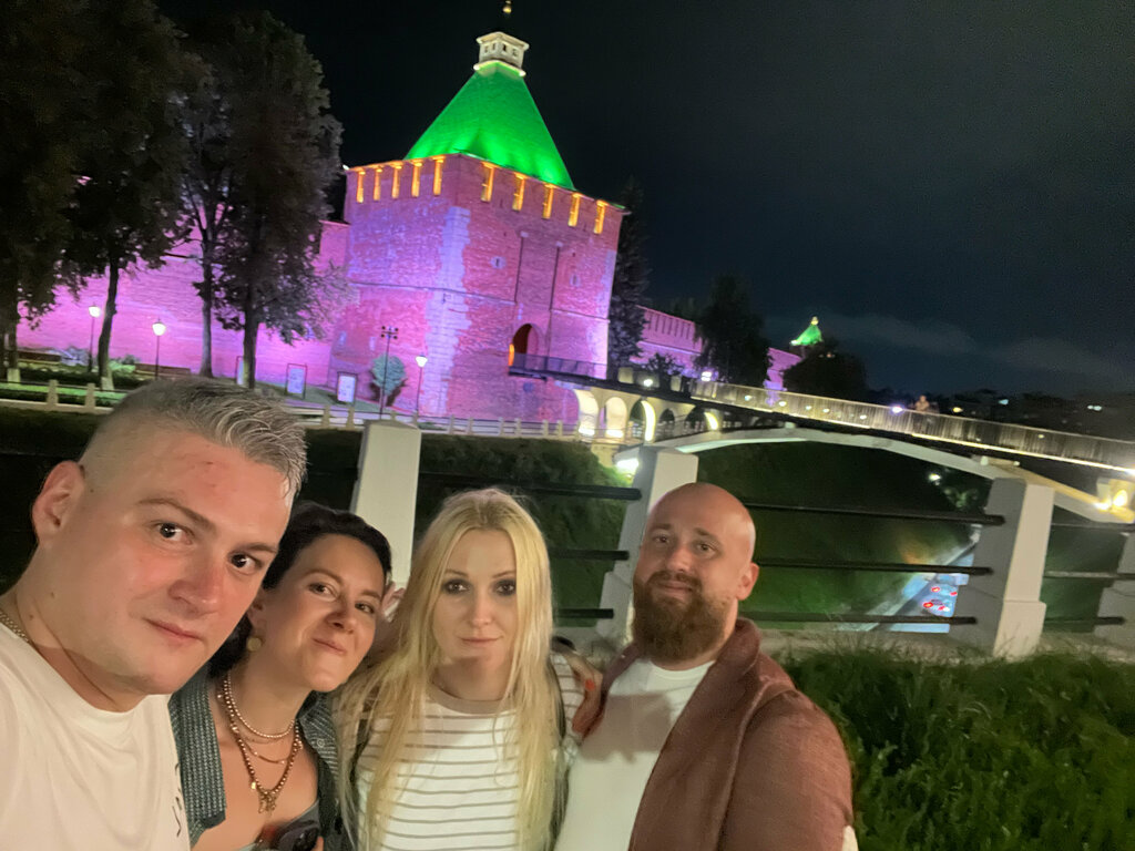 Park, sokak heykeli Девушка с коромыслом, Nijni Novgorod, foto