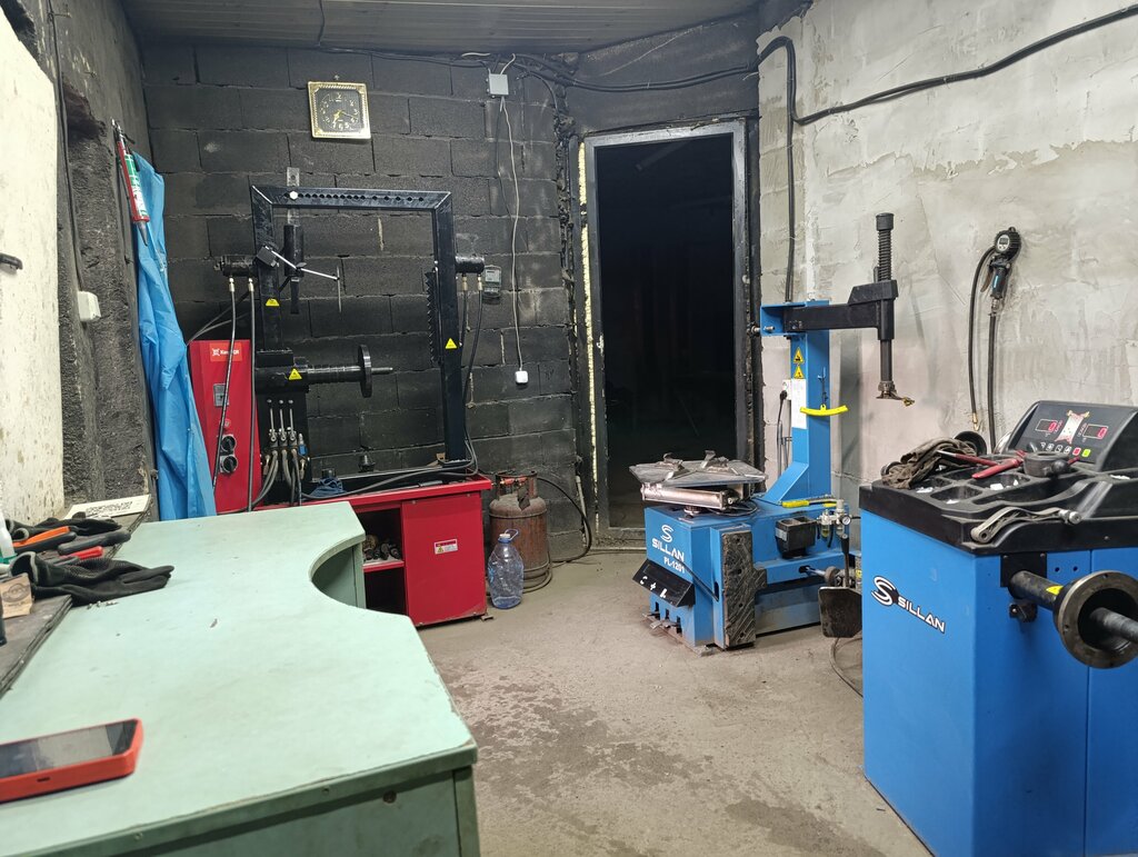 Oto lastik tamiri Tire service, Almatı, foto