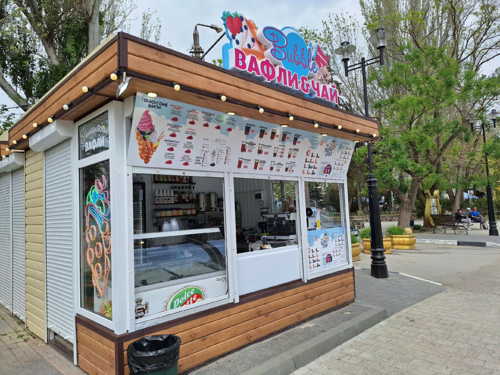 Kahve dükkanları Bubble Tea and Waffles, Feodosya (Kefe), foto