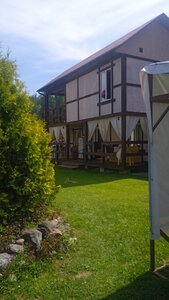 Гостевой дом Вокруг света (Sovetskaya ulitsa No:3, posyolok Katun), otel  Altayski krayından