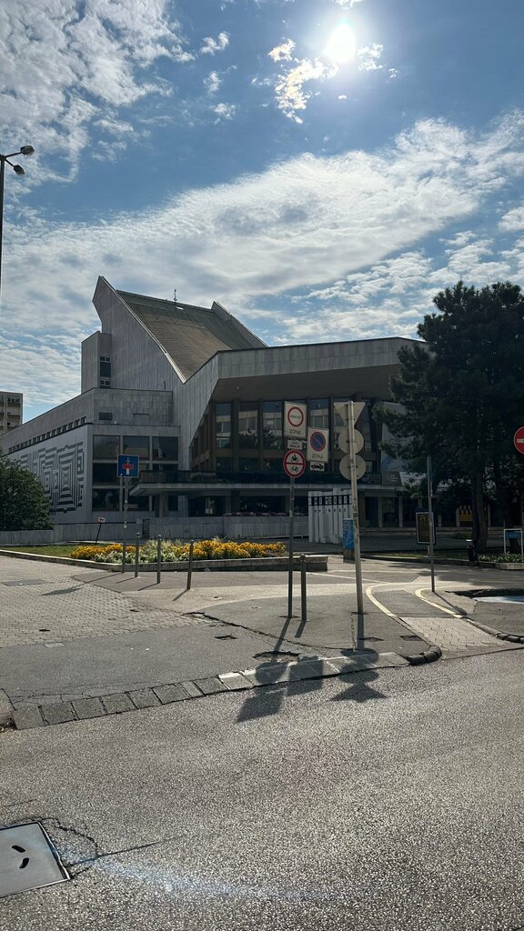 Tiyatrolar National Theatre of Győr, Gyor, foto