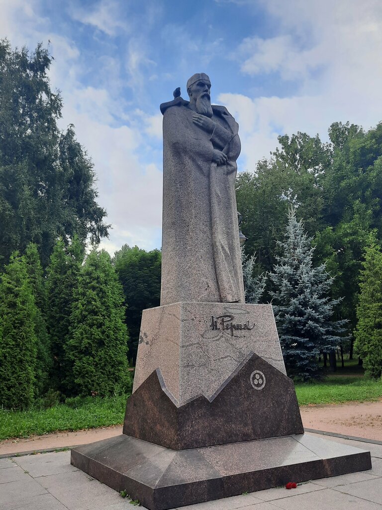 Anıt, heykel Н.К. Рерих, Saint‑Petersburg, foto
