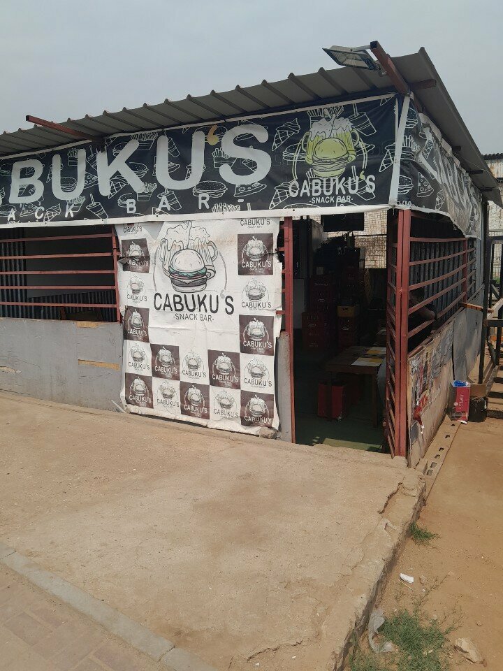 Bar Cabuku's snack bar, Loanda, foto