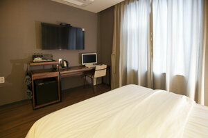 Brown Dot Hotel (Busan–Gimhae Light Rail Transit, Gimhae City Hall Station), otel  Gimhae'den