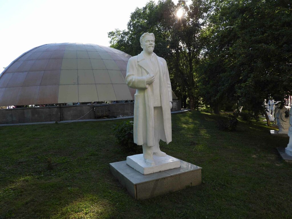 Anıt, heykel М.И. Калинин, Habarovsk, foto