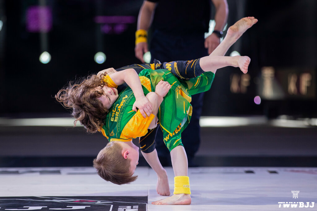 Spor kulüpleri G and P, Liubertsy, foto