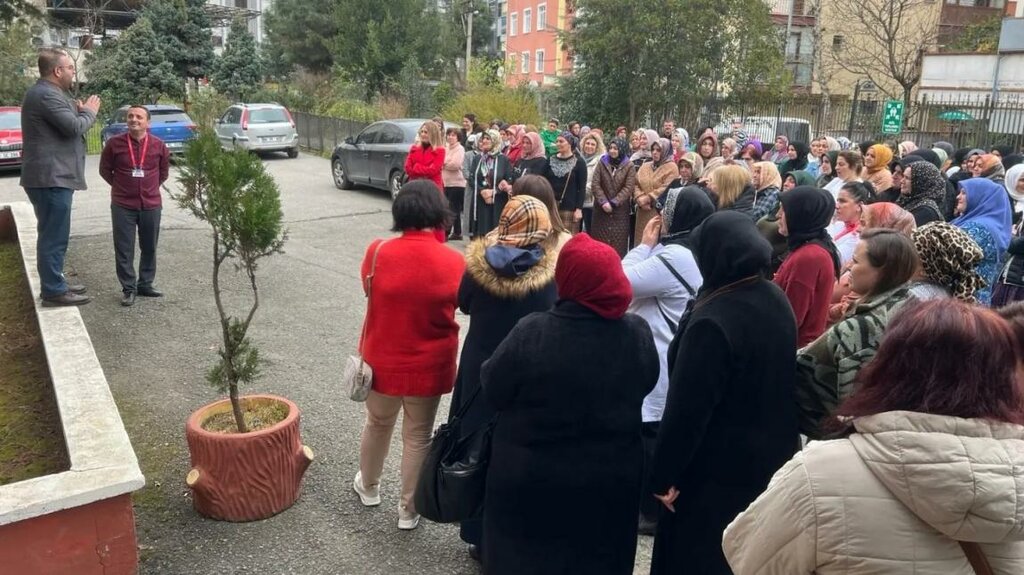Eğitim merkezleri Akçaabat - Halk Eğitim Merkezi, Akçaabat, foto