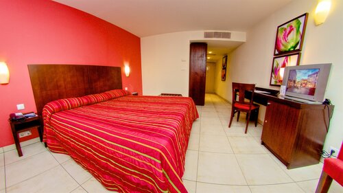 Otel Bellepierre, Saint‑Denis, foto