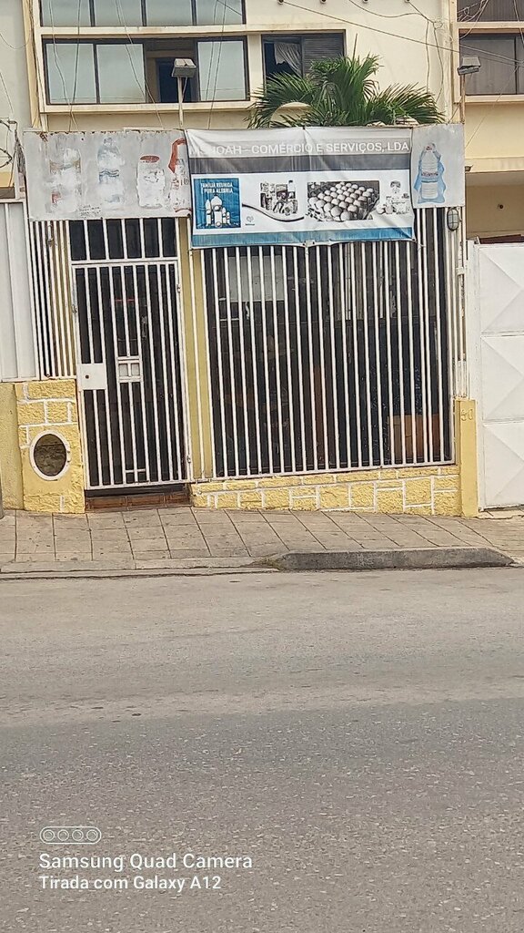 Kanatlı hayvan ürünleri ve yumurta Msnoah, Loanda, foto