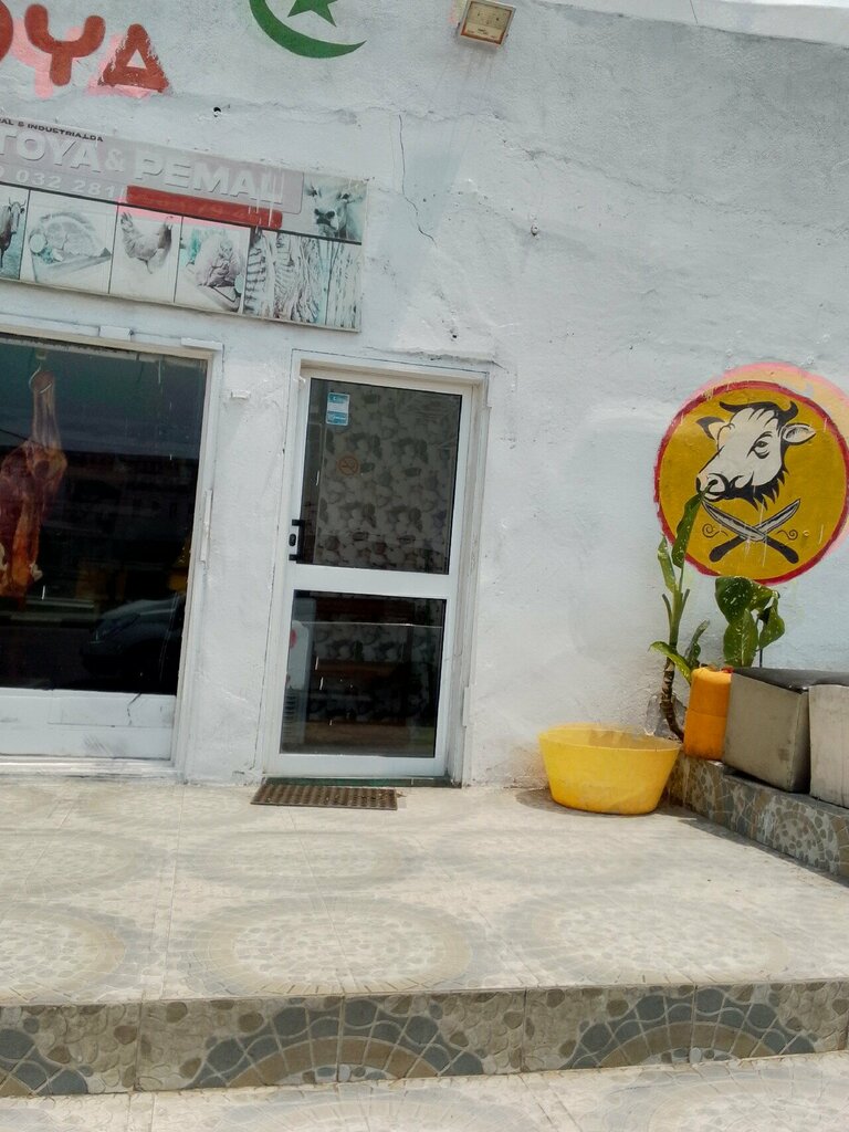 Kasap, şarküteri Loja, Loanda, foto
