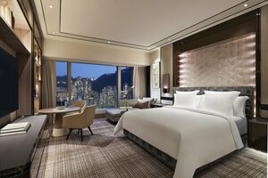 Four Seasons Hotel Hong Kong (Hong Kong, Hong Kong, Finance Street), otel  Hong Kong'dan
