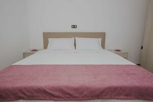 Hotel Dapčević (Priyestonitsa Tsetine, Cetinje, bulvar Tsrnogorskikh Yunaka), otel  Çetine'den