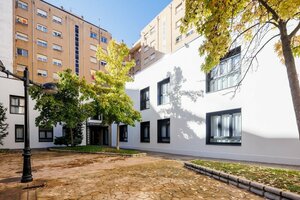 Apartamentos Congreso Parking Gratuito (Calle Congreso No:1, Logroño), otel  Logrono'dan