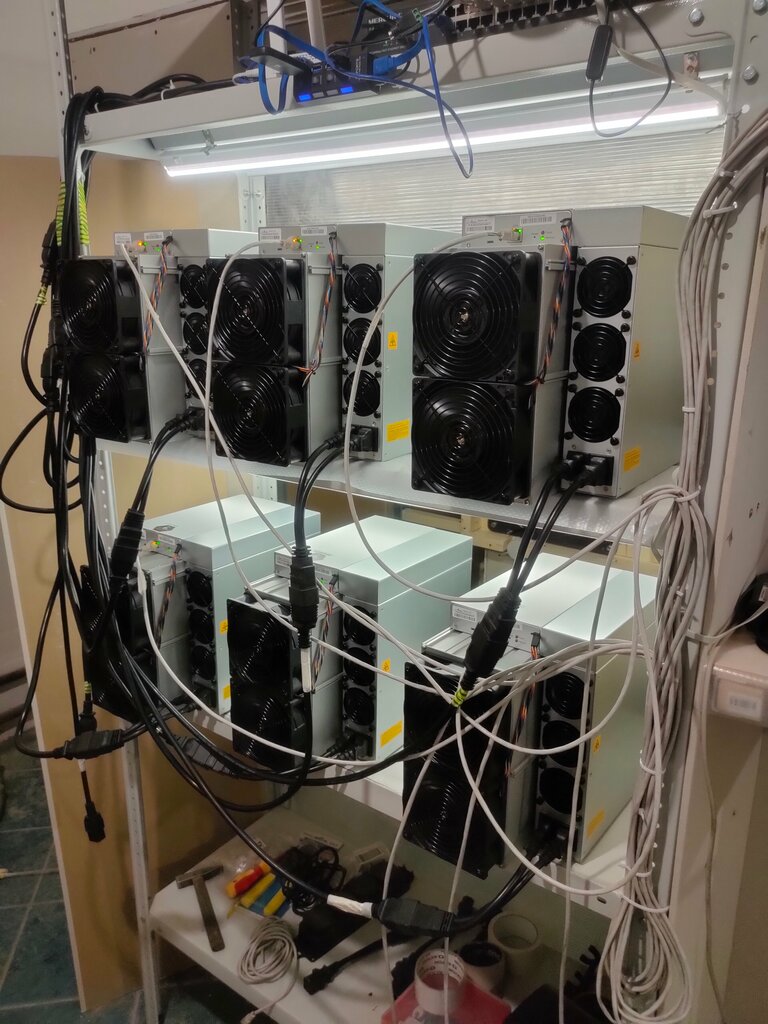 Bilgisayar ve ekipman toptancıları Pulsar Mining, Moskova, foto