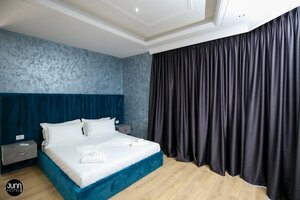 Juar Hotel (Albanian State Road 8), otel  Avlonya İli'nden