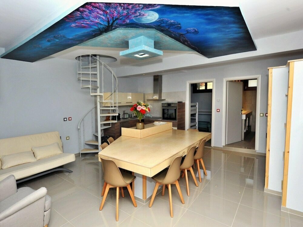 Otel Lancaster Mansion - Aquarium Villa by Travelpr, Dünya, foto