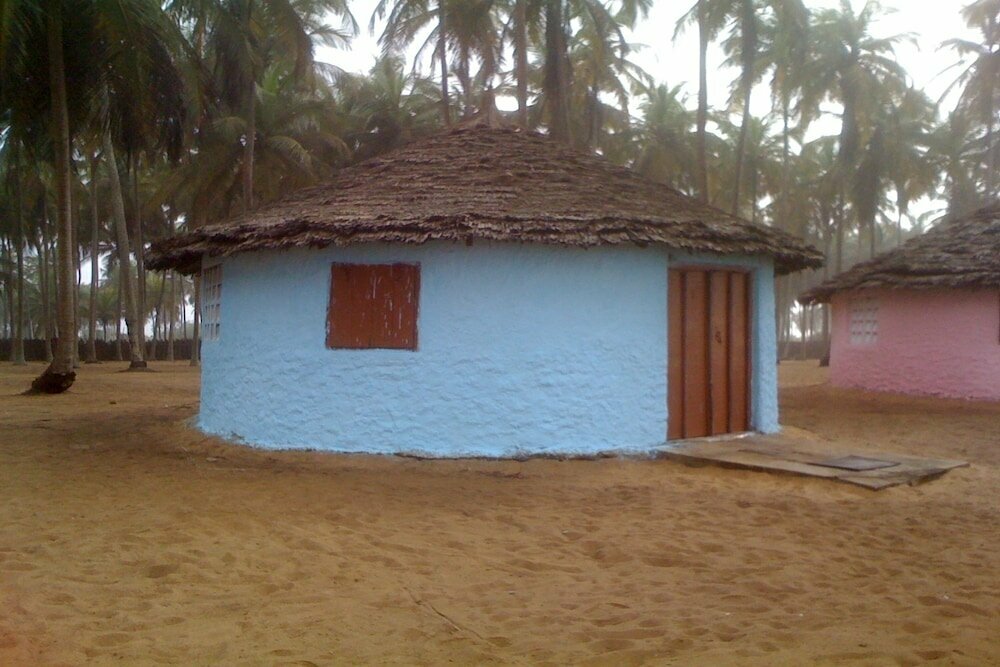 Otel Hôtel Campement Chez Laura, , foto