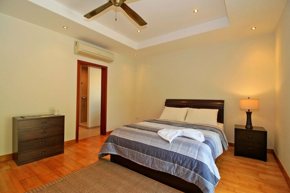 Otel Pattaya Sunset Villa 4 Bedroom Sleeps 8, Dünya, foto