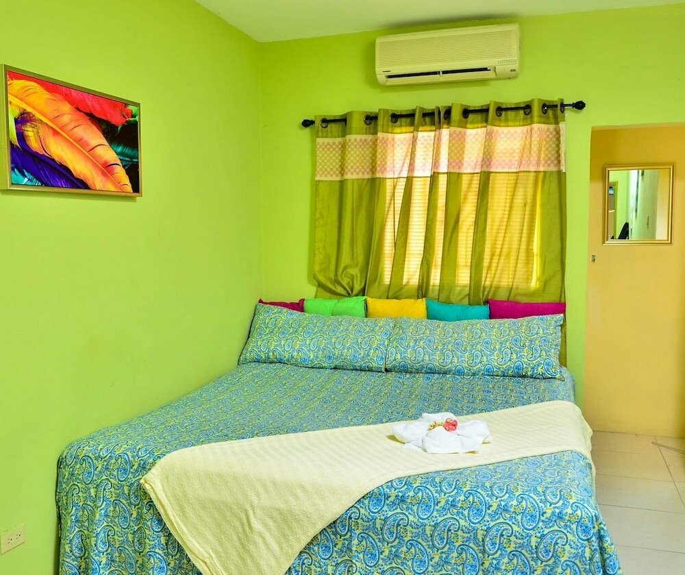 Otel Kingston Sunset Guest Apartment II, Kingston, foto