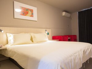 Jinjiang Inn (Jiangsu Province, Wuxi District, Sunan Shuofang International Airport), otel  Wuxi'den