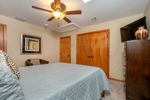 Valhalla (State of Illinois, McHenry County, McHenry), otel  Maryland Eyaleti'nden