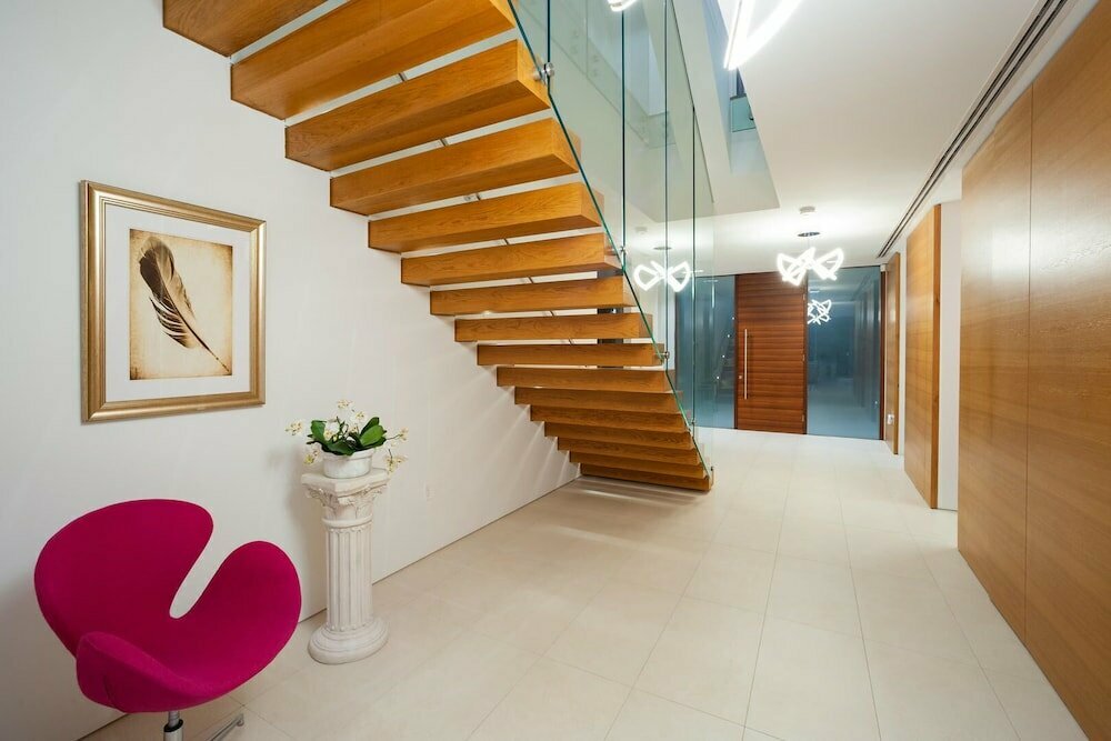 Otel Olympus, Dünya, foto