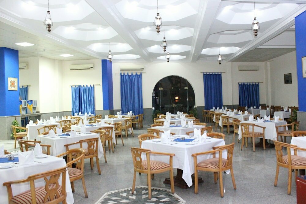 Otel 100 Night per year at Grand Blue Hotels, Kahire, foto