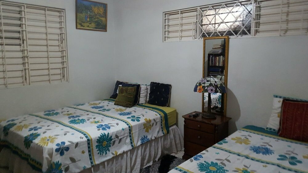 Otel Private Cosy Central, Kingston, foto