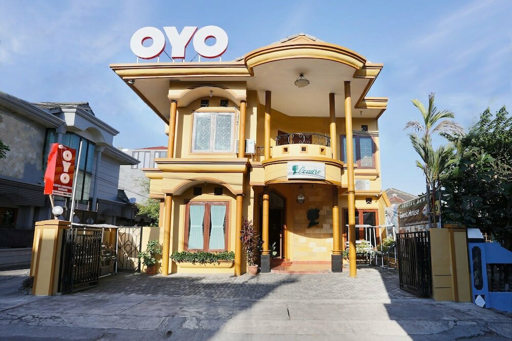 Otel Oyo 1072 Kampung Condro Wulan Guesthouse, Dünya, foto