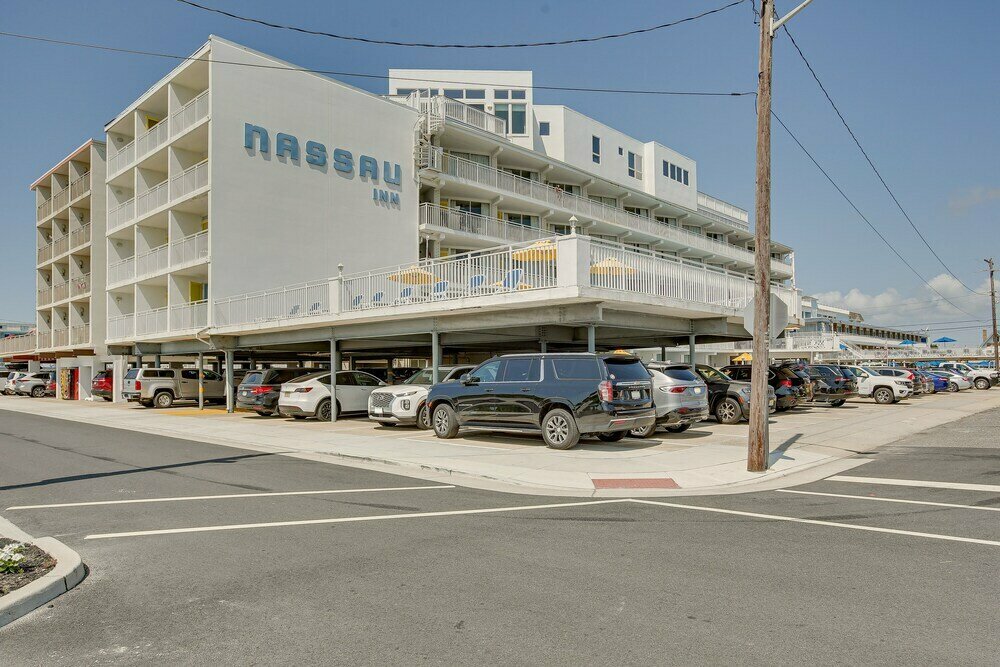 Otel Beachfront Wildwood Condo w Deck & Ocean Views, New Jersey Eyaleti, foto