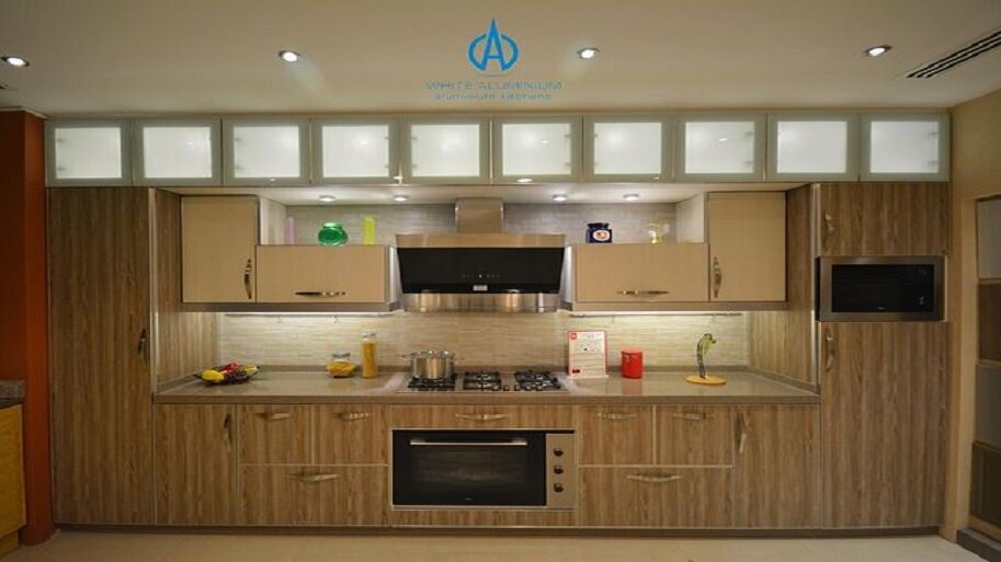 Mobilya mağazaları White Aluminium Kitchen, Abu Dabi, foto
