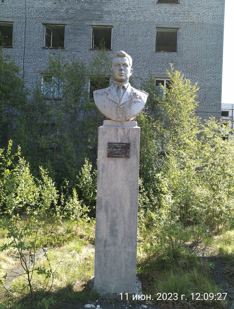 Anıt, heykel Г.С. Шонин, Murmanskaya oblastı, foto