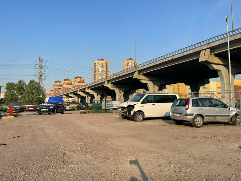 Otoparklar Parking lot, Saint‑Petersburg, foto