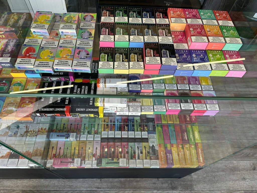 Tütün, sigara mağazaları A R Q Tobacco, Moskova, foto