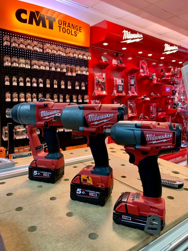 Elektrik ve benzinle çalışan aletler Festool, Moskova, foto