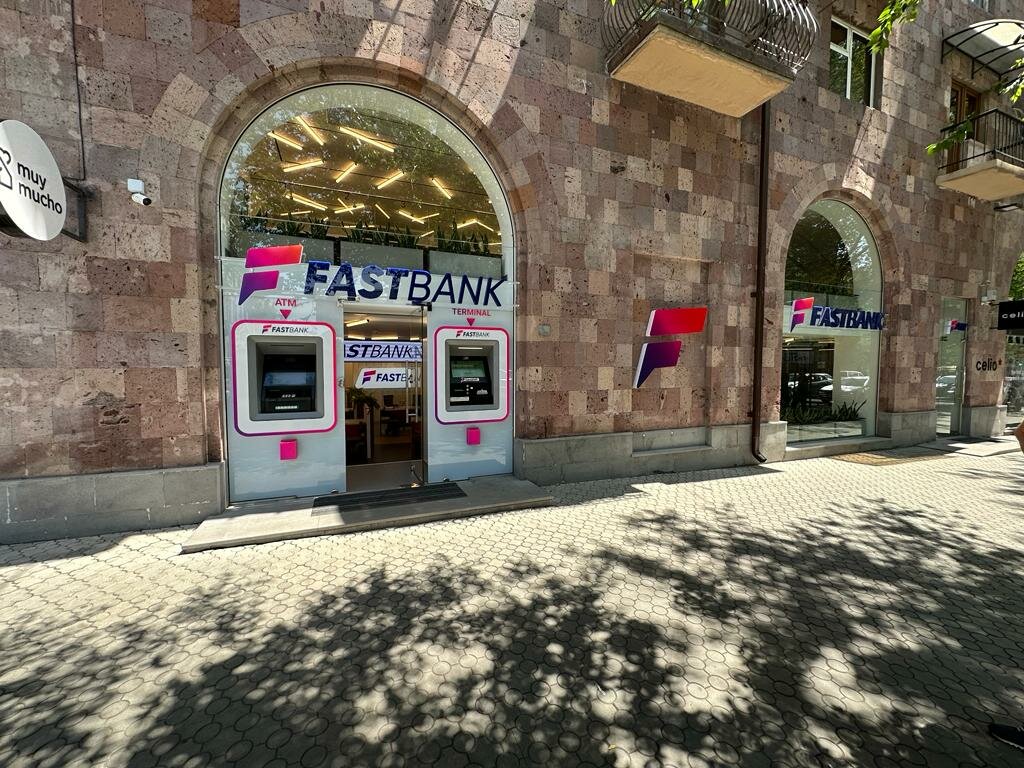 Banka Fast Bank, Erivan, foto